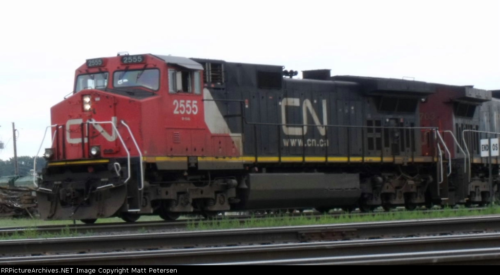 CN 2555